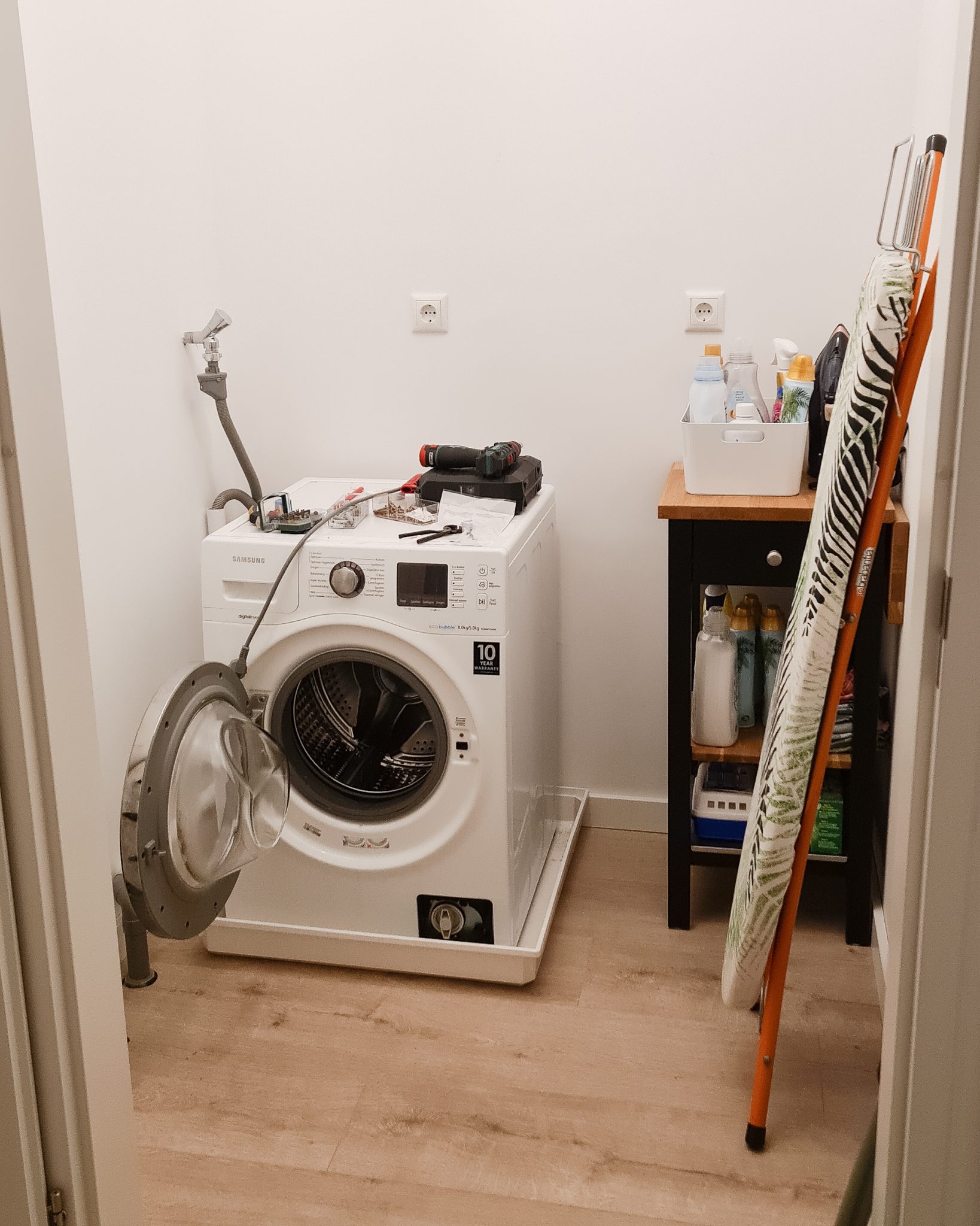 Klein washok inrichten | wasruimte make-over! - So Celebrate! - vier de ...