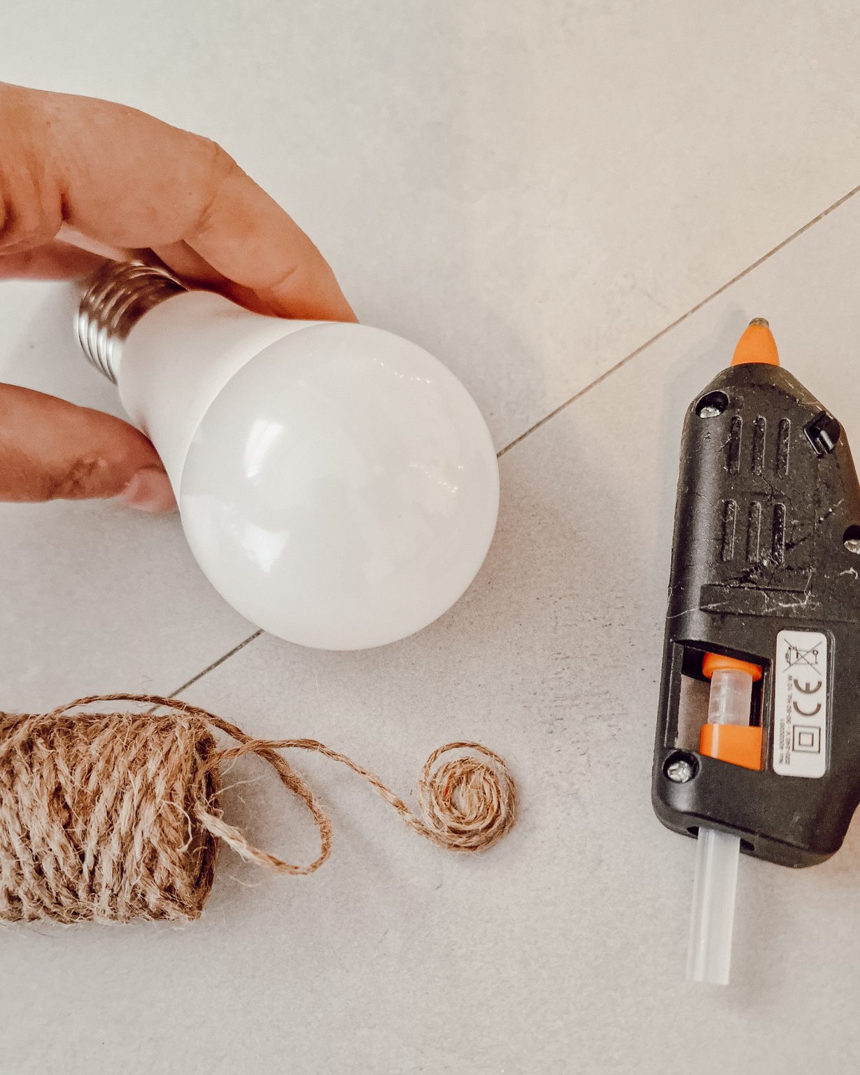 DIY | Peer maken van een peertje (lamp) - So Celebrate! - vier de seizoenen