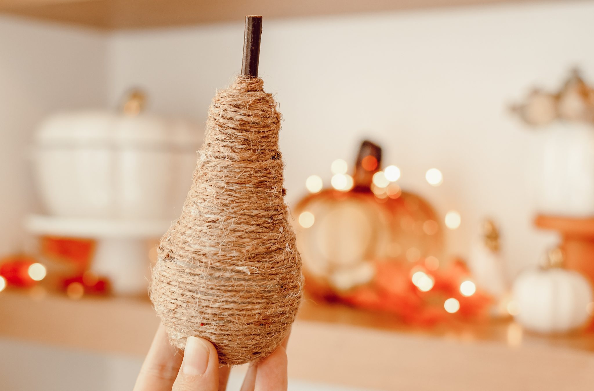 DIY | Peer maken van een peertje (lamp) - So Celebrate! - vier de seizoenen