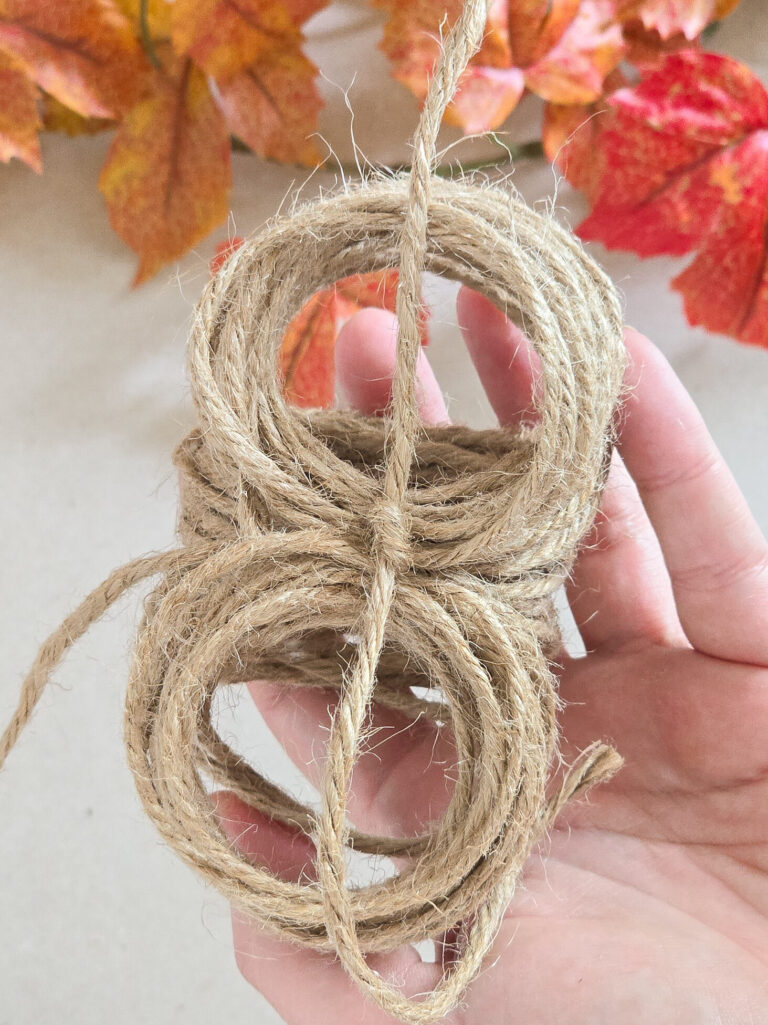 DIY | Pompoenen maken van jute tuintouw & takjes - So Celebrate! - vier ...